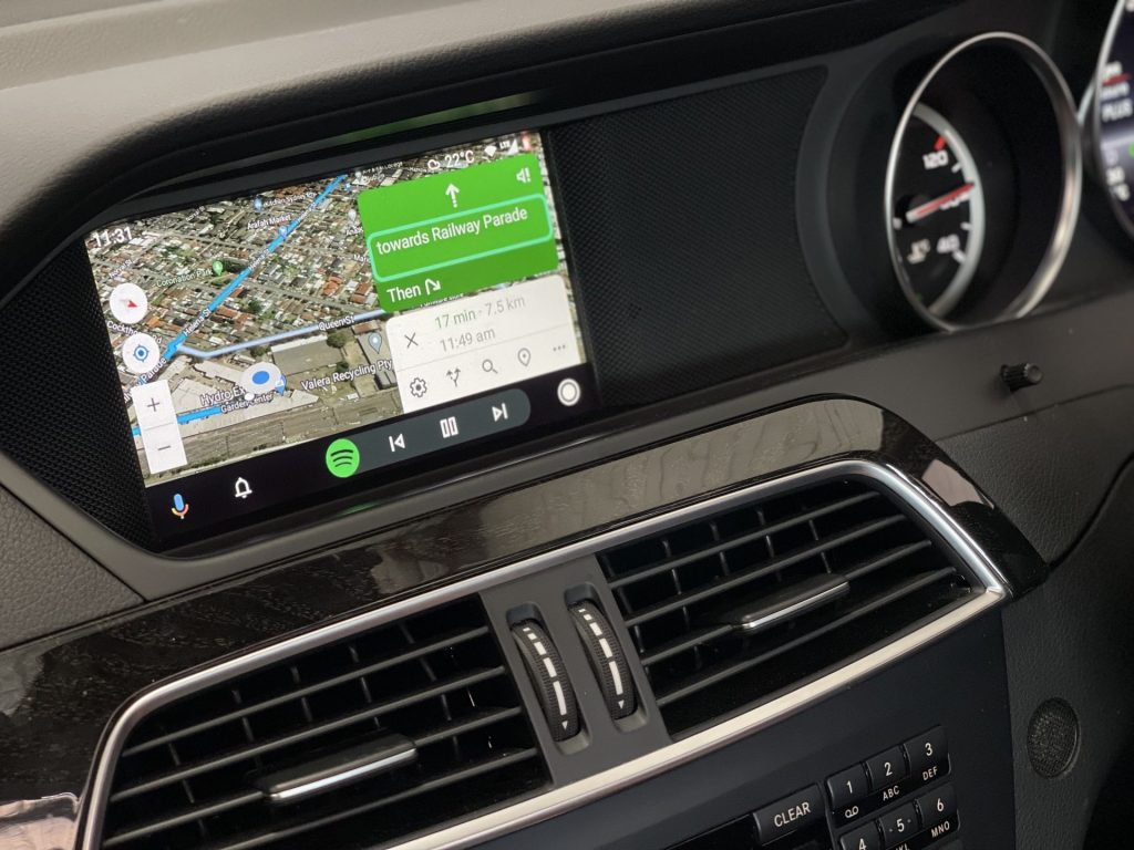 Mercedes C W204 07-14 Built-in Display Wireless CarPlay & Android Auto ...